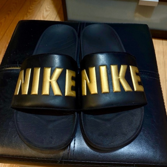 Shoes | Nike Mens Black And Gold Slides | Poshmark